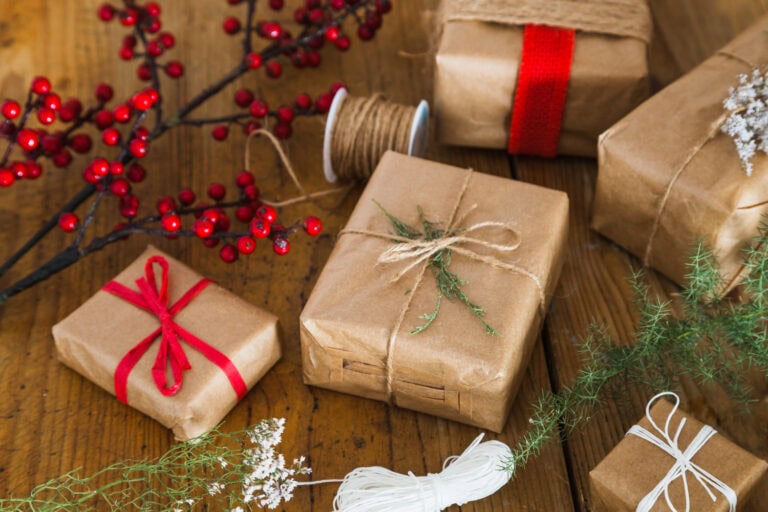 9+10 Trends for Holidays Packaging Design in 2025