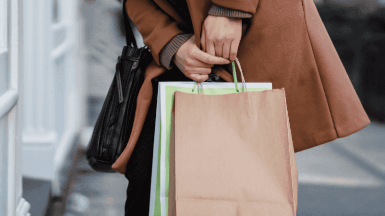 Boxes vs. Bags: Guide to Choose the Right One